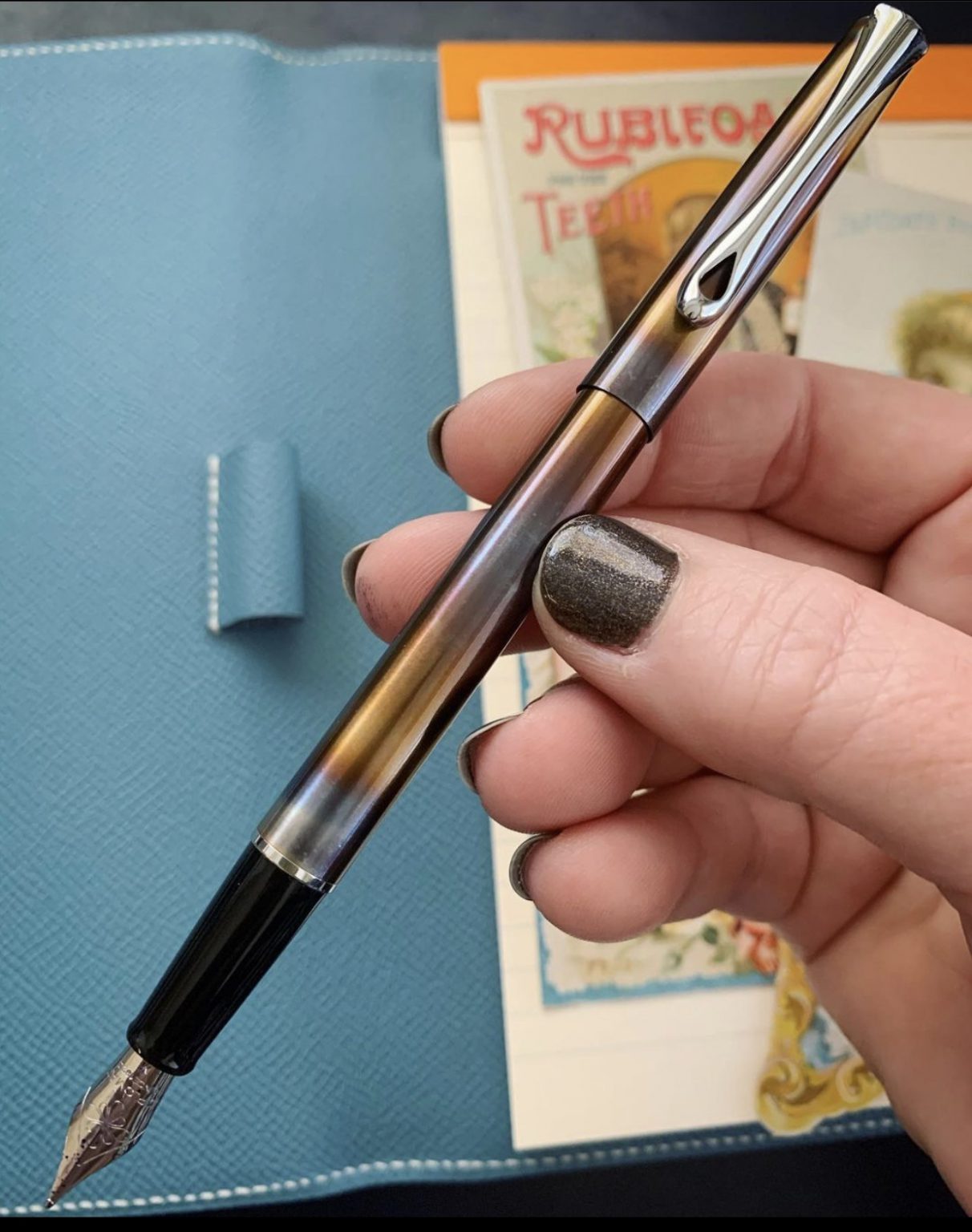Dee Charles Pen Wipe and Diplomat Traveller Fountain Pen Review - Pen ...